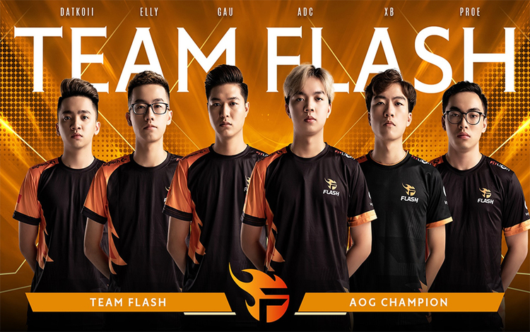 Sau quản lý Phương Top, cựu giám đốc truyền thông Team Flash chính thức ...